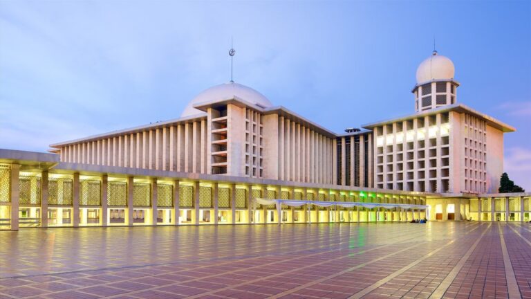 8 Model Masjid Terbaru yang Unik dan Minimalis di Indonesia, Gambarkan ...